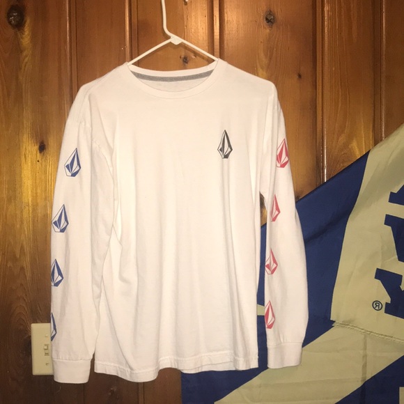 Volcom | Shirts | Volcom Graphic Long Sleeve | Poshmark